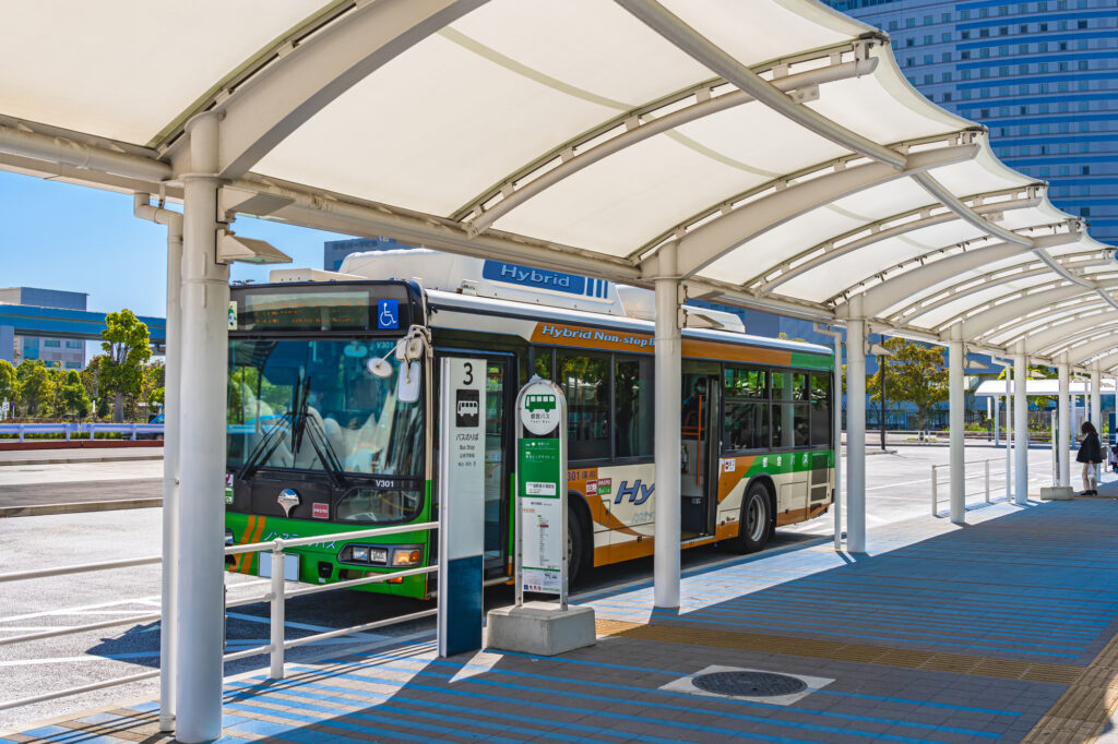 Mastering Tokyo's Toei Bus | Your Guide to Fares and Etiquette